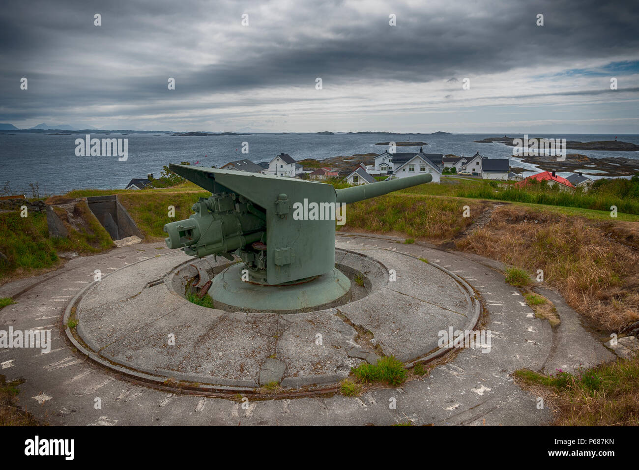 Bunker concrete emplacement german hi-res stock photography and images ...