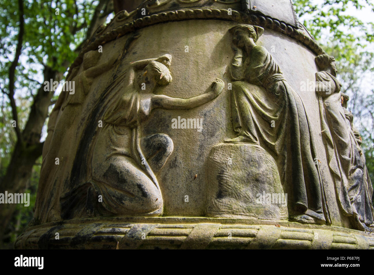 Statues in country house gardens Stock Photo - Alamy