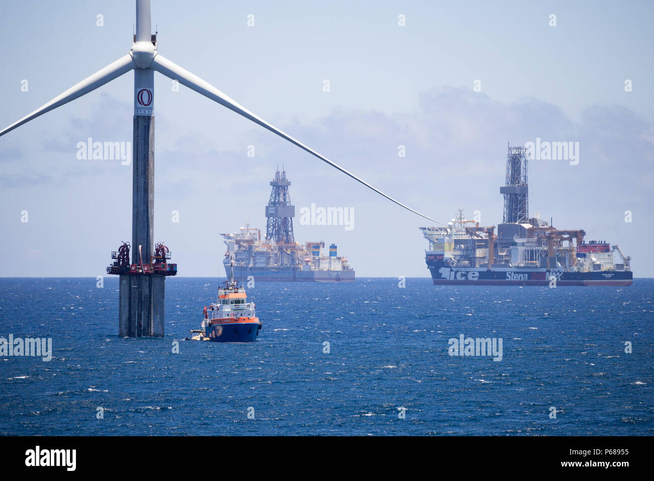 Offshore windfarm spain hi-res stock photography and images - Alamy