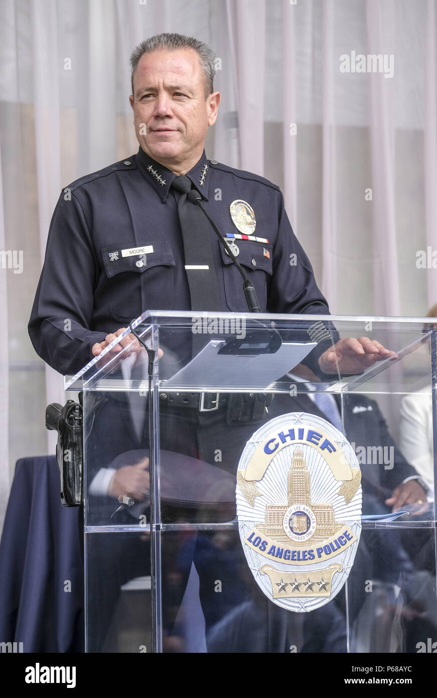 Lapd police chief charlie beck hi-res stock photography and images - Alamy