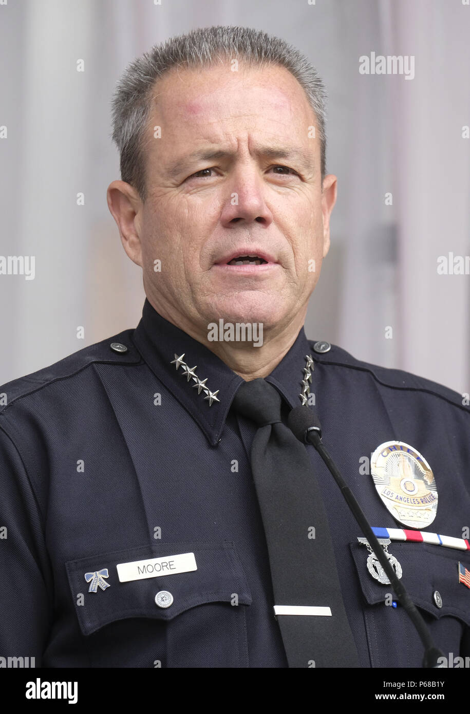 Lapd police chief charlie beck hi-res stock photography and images - Alamy