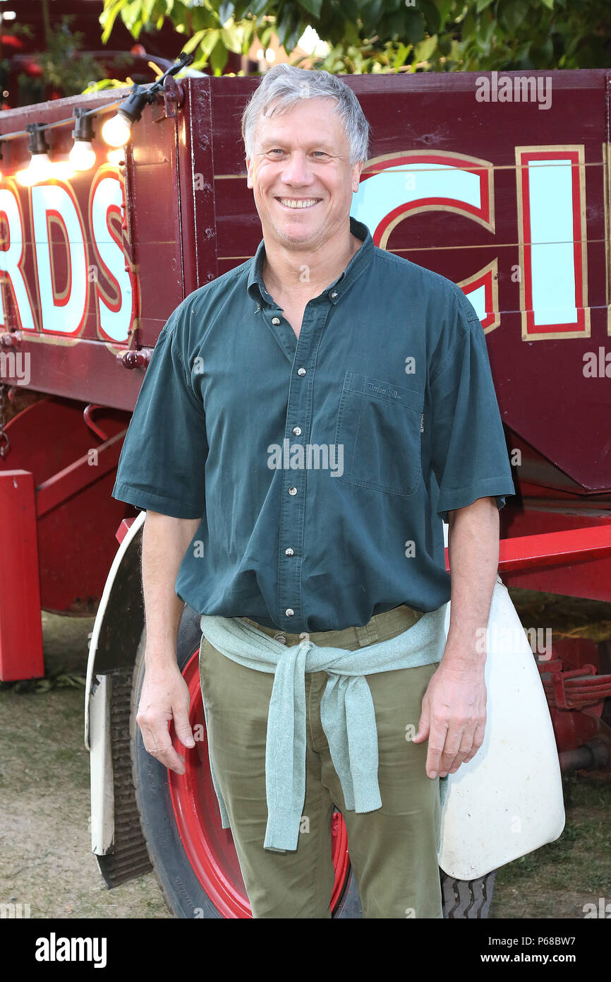 Peter duncan hi-res stock photography and images - Alamy