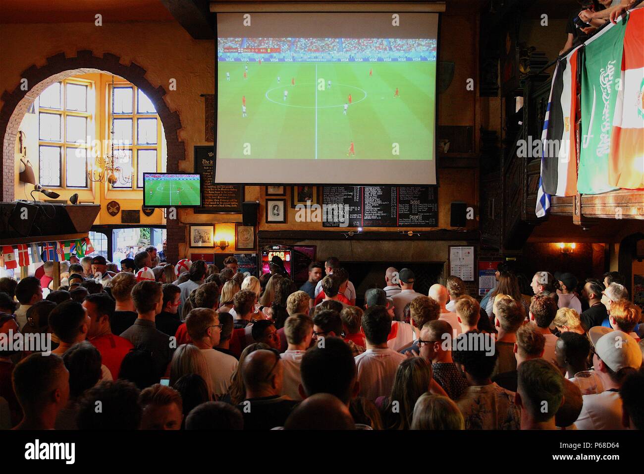 King & Queen Pub, Brighton, UK. 28th Jun, 2018. The England vs Belgium ...