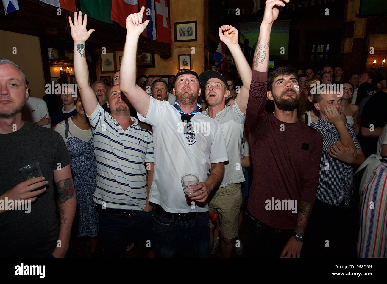 King & Queen Pub, Brighton, UK. 28th Jun, 2018. The England vs Belgium ...