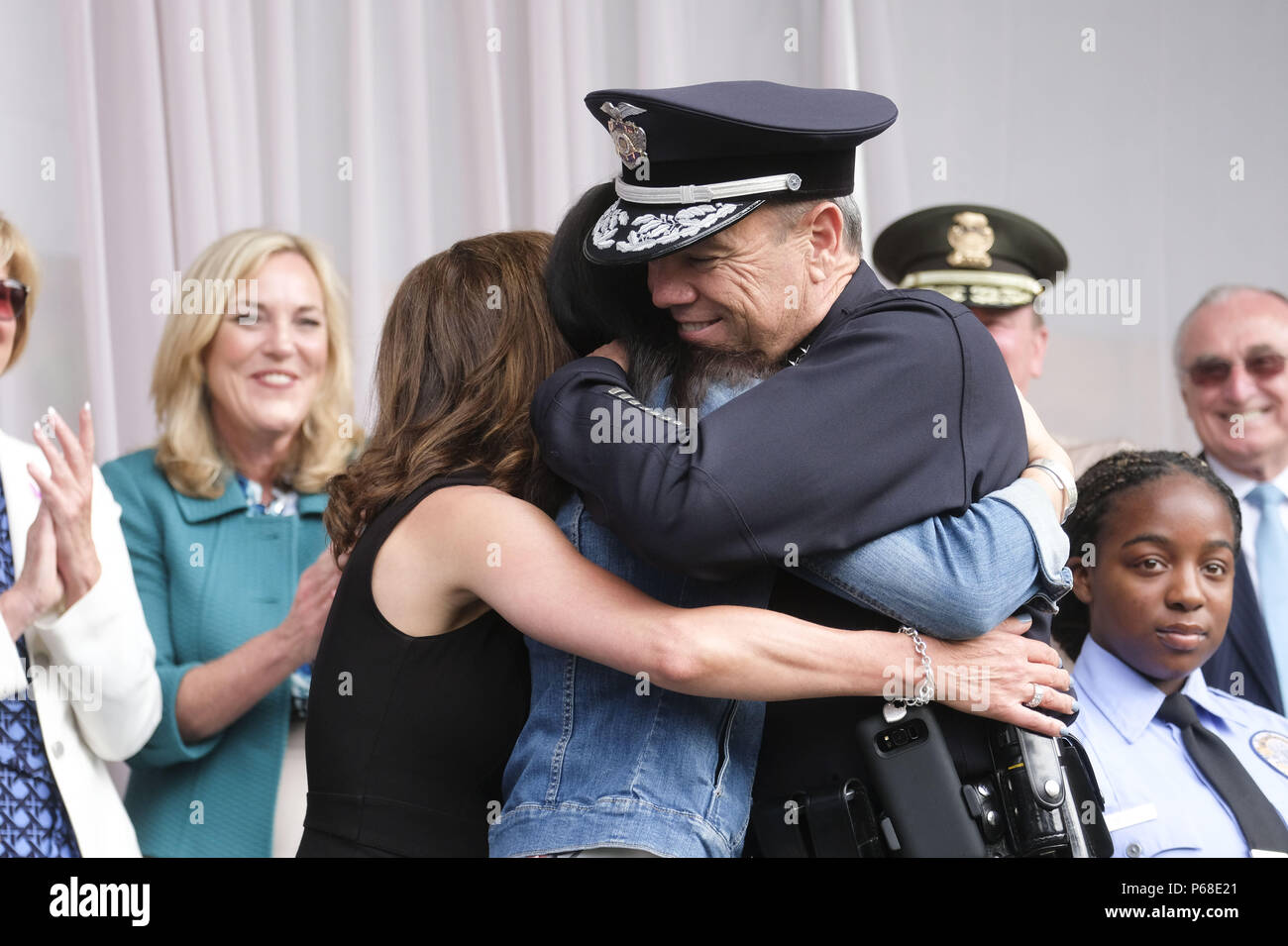 Lapd police chief charlie beck hi-res stock photography and images - Alamy