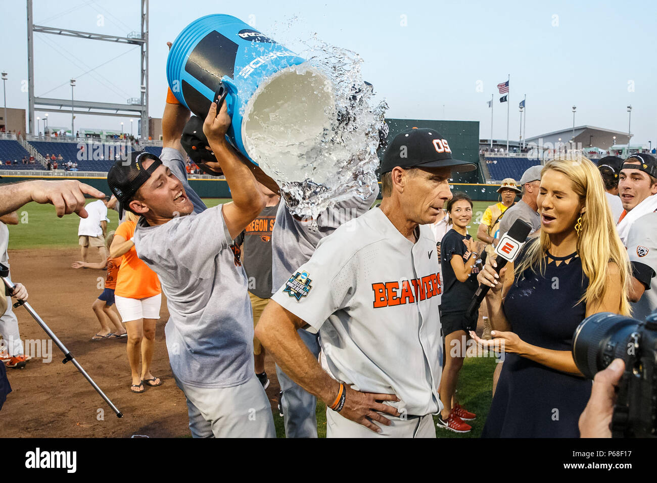 Omaha, NE USA. 28th June, 2018. Oregon State head coach Pat Casey gets ...