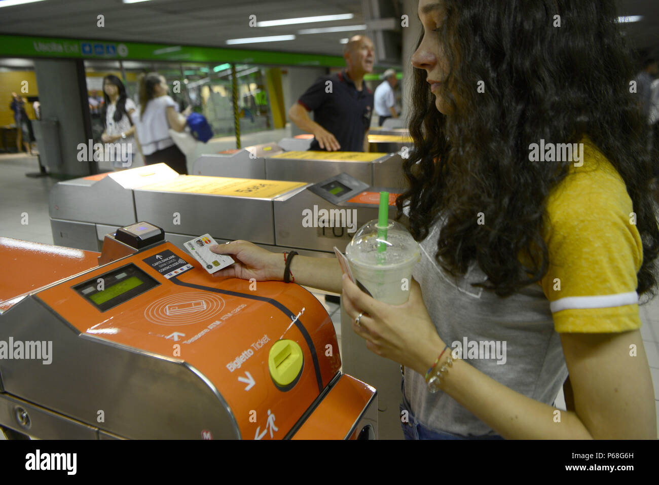 NEW METHOD OF PAYMENT ATM WITH CREDIT CARDS AND BANKS (GIOVANNI GUSSONI ...
