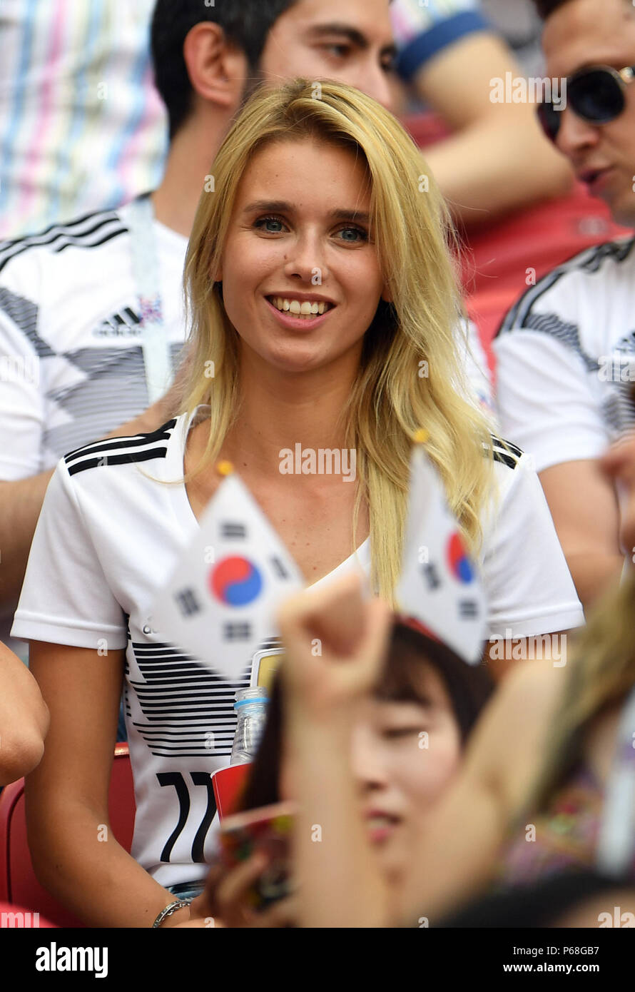 Scarlett gartmann hi-res stock photography and images - Alamy