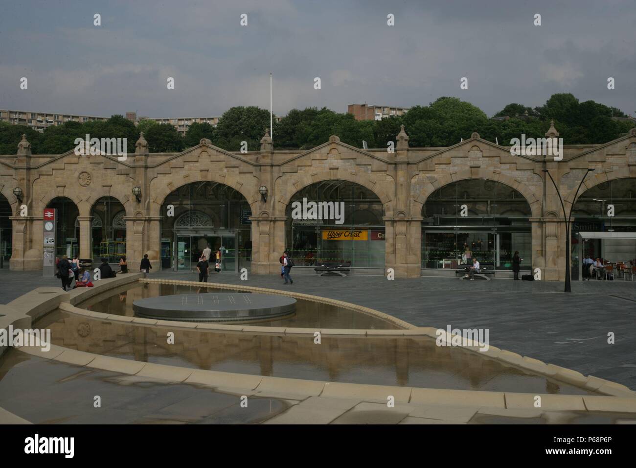 The refurbished front of Sheffield station. 2007 Stock Photo - Alamy
