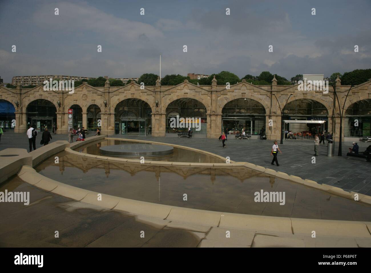 The refurbished front of Sheffield station. 2007 Stock Photo - Alamy
