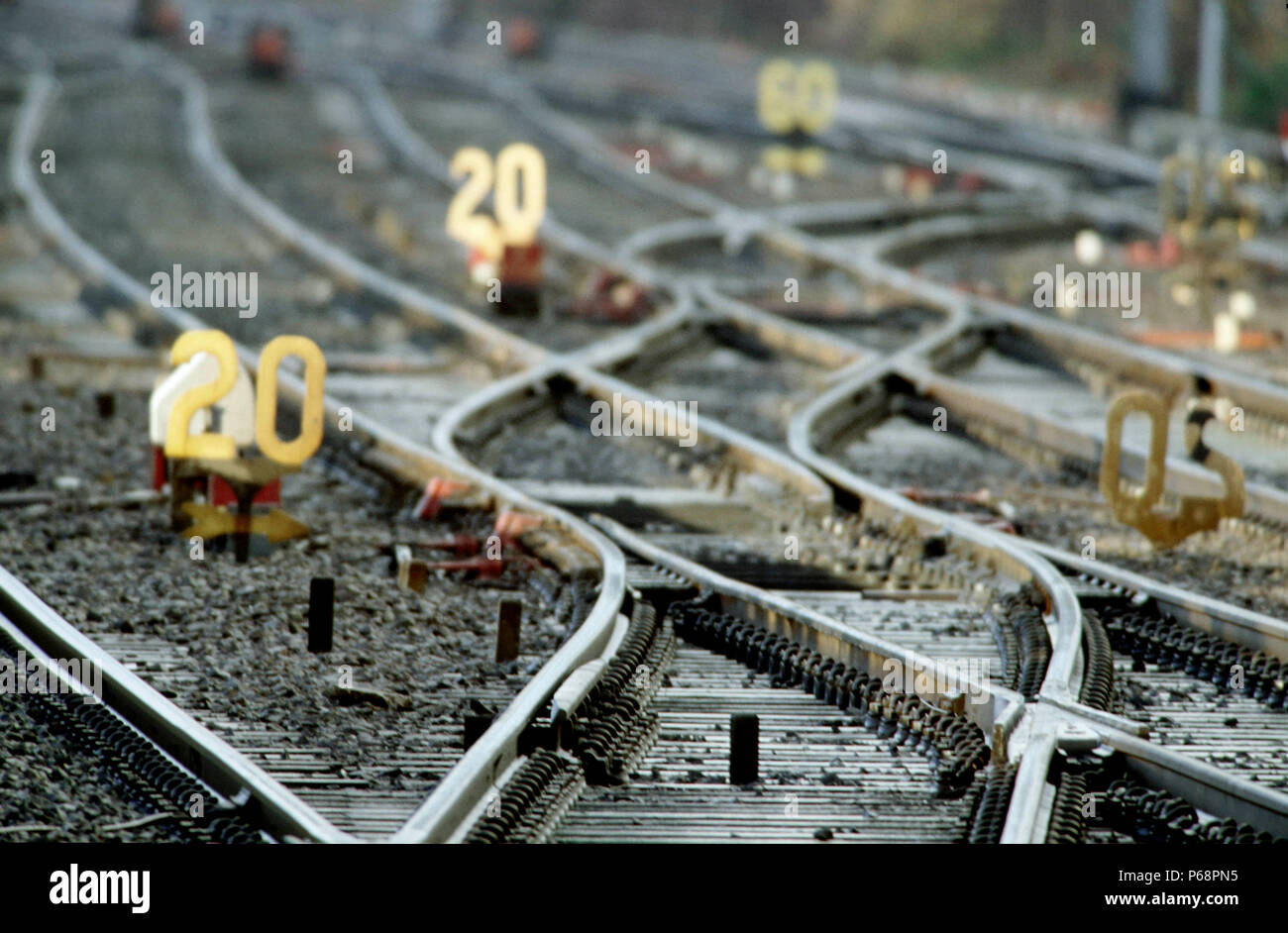 Track details at Crewe showing crossovers from the station to the ...