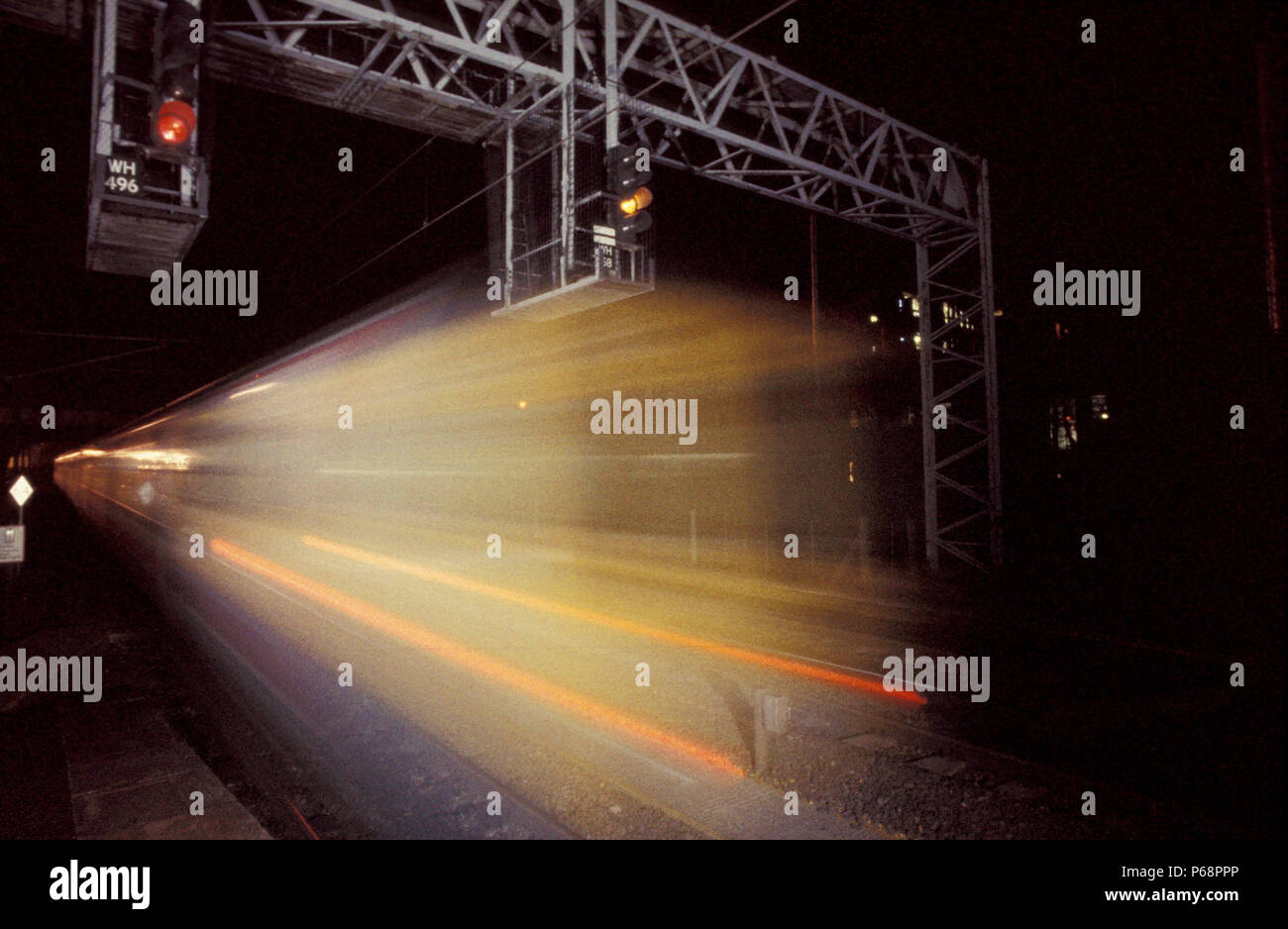 Train passing signal hi-res stock photography and images - Alamy