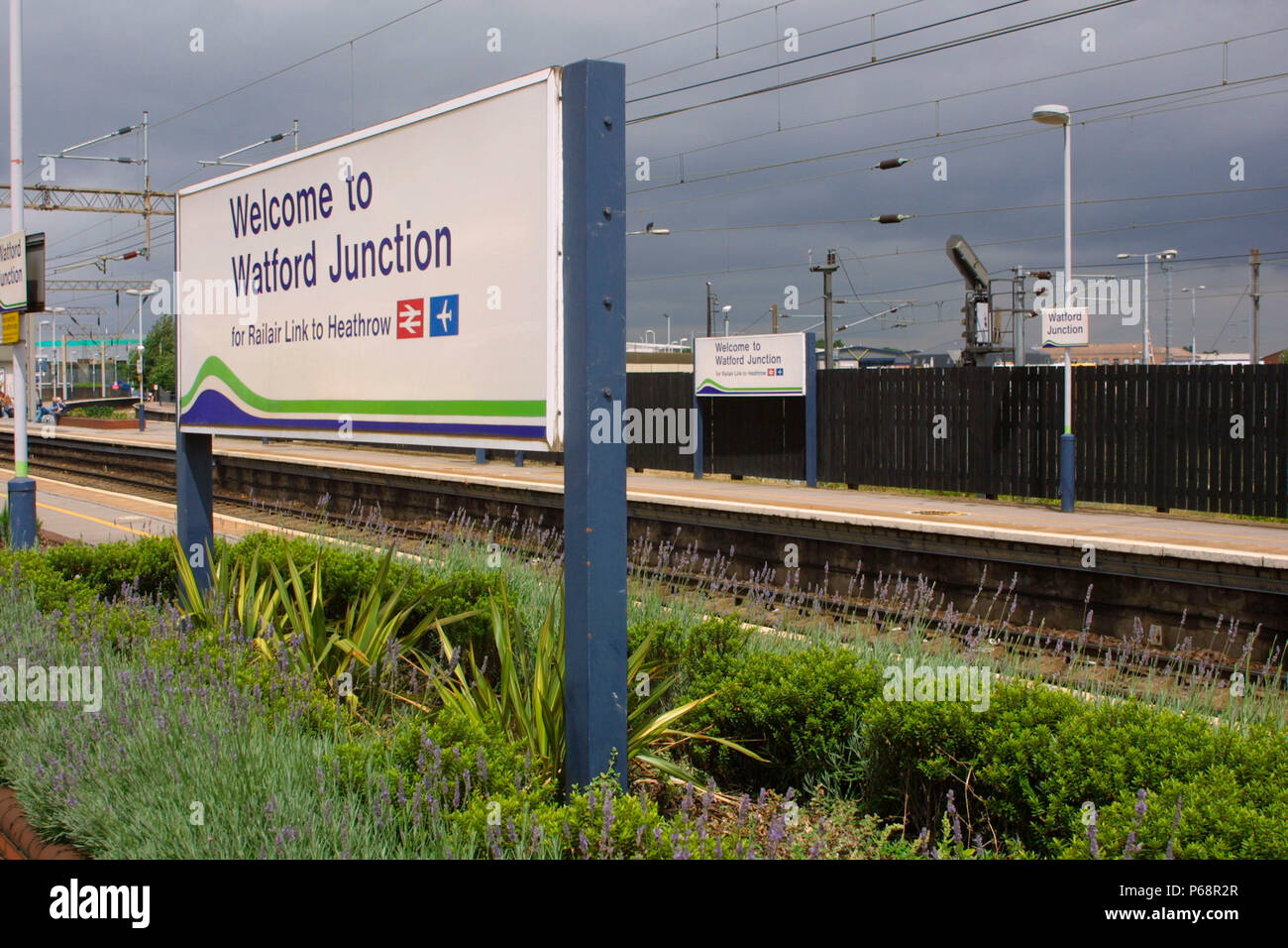 Watford junction hi-res stock photography and images - Alamy