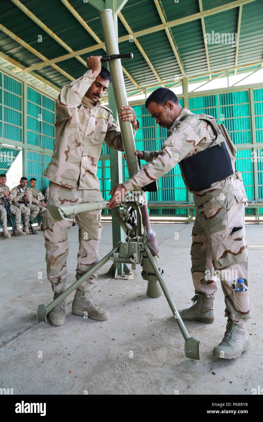 Iraqi soldiers, assigned to 3rd Battalion, 36th Brigade, 9th Mechanized ...
