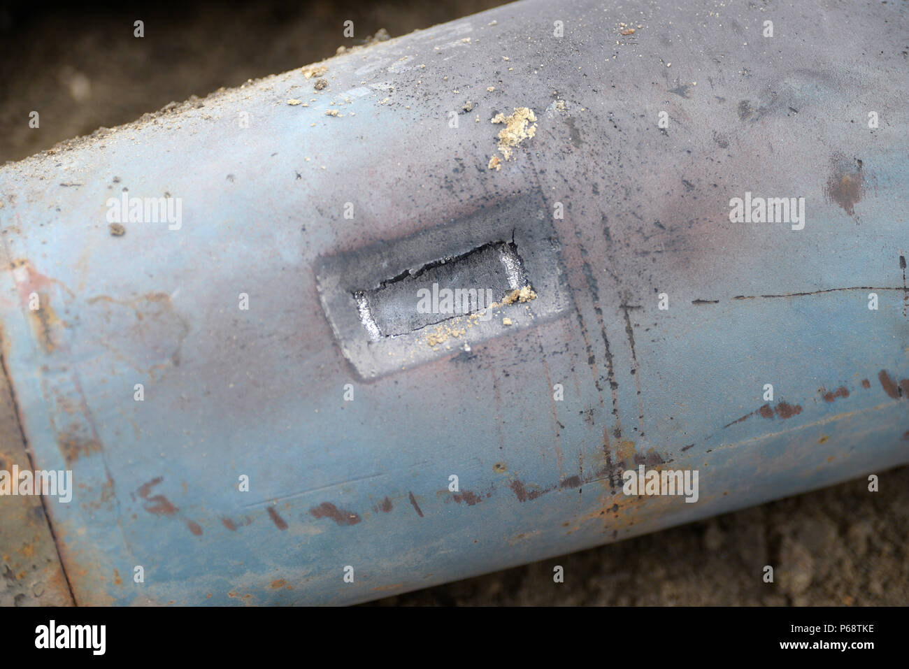 A close-up view of the rectangular deformation on a BDU-50 500 lb ...