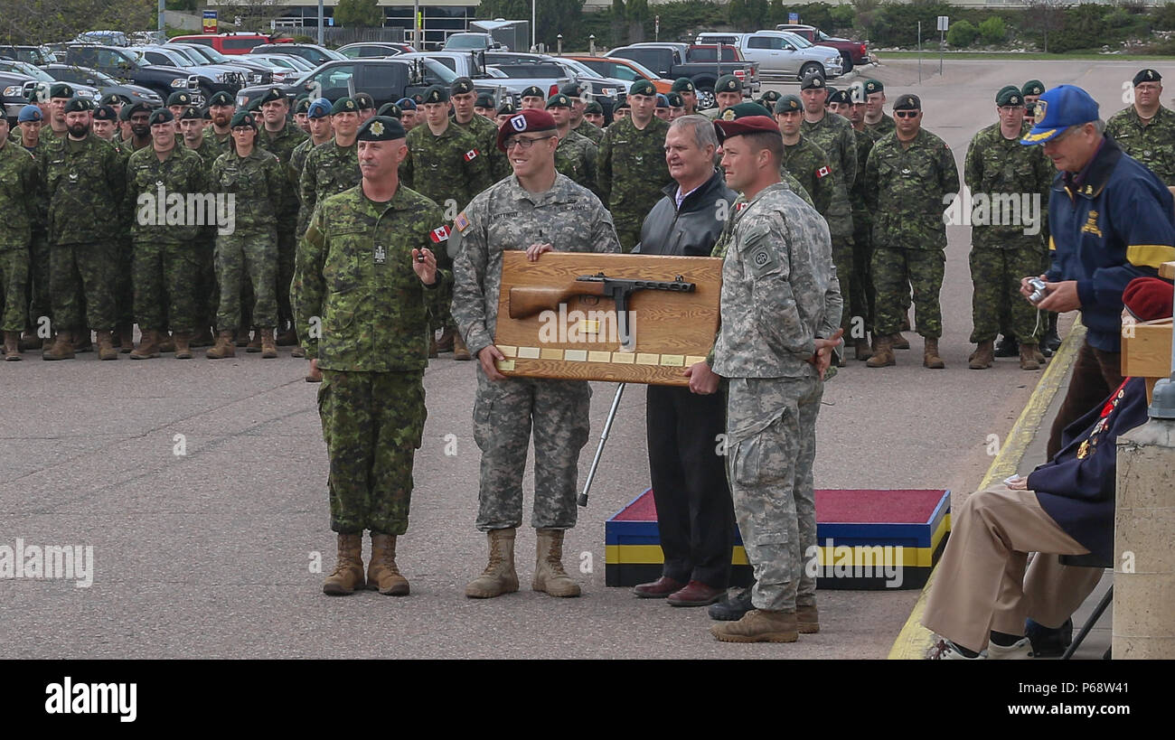 Canadian army trophy hi-res stock photography and images - Alamy