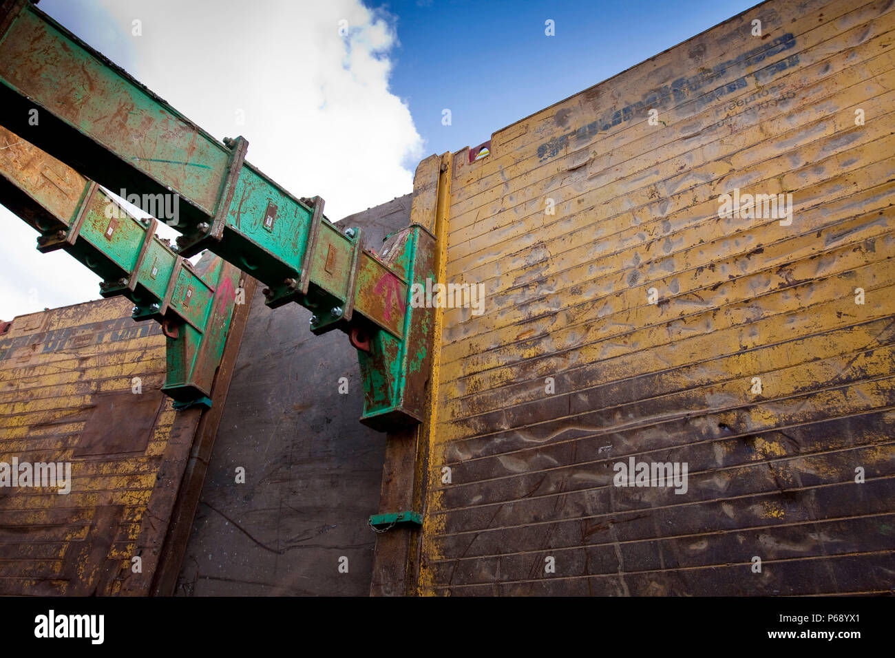 Retaining walls hi-res stock photography and images - Alamy