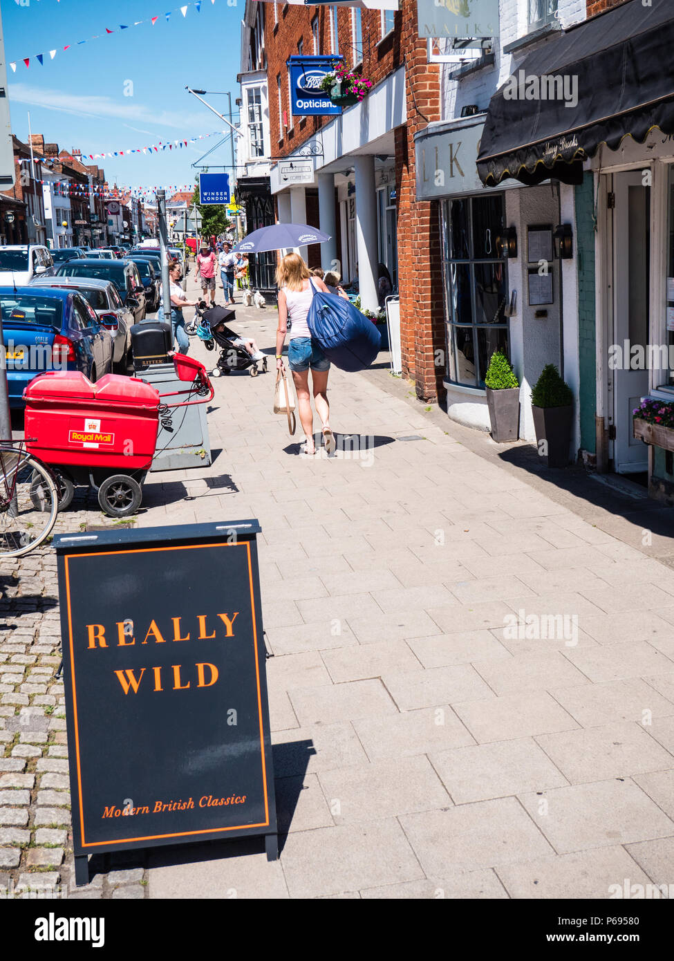 Summer Marlow High st, Marlow, Buckinghamshire, England, UK, GB Stock ...