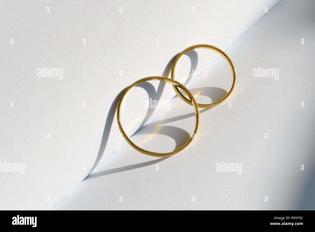Wedding ring shadow hi-res stock photography and images - Alamy
