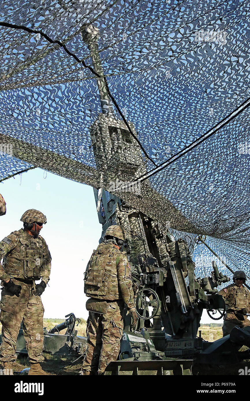 Soldiers assigned to B Battery, Field Artillery Squadron, 2nd Cavalry ...