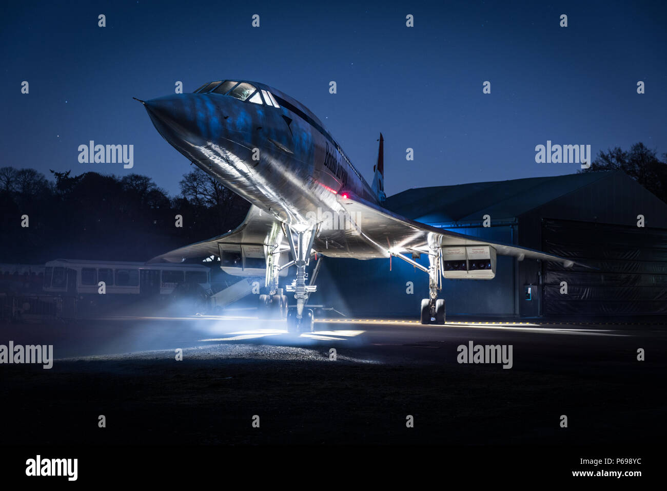 Concorde plane british airways hi-res stock photography and images - Alamy