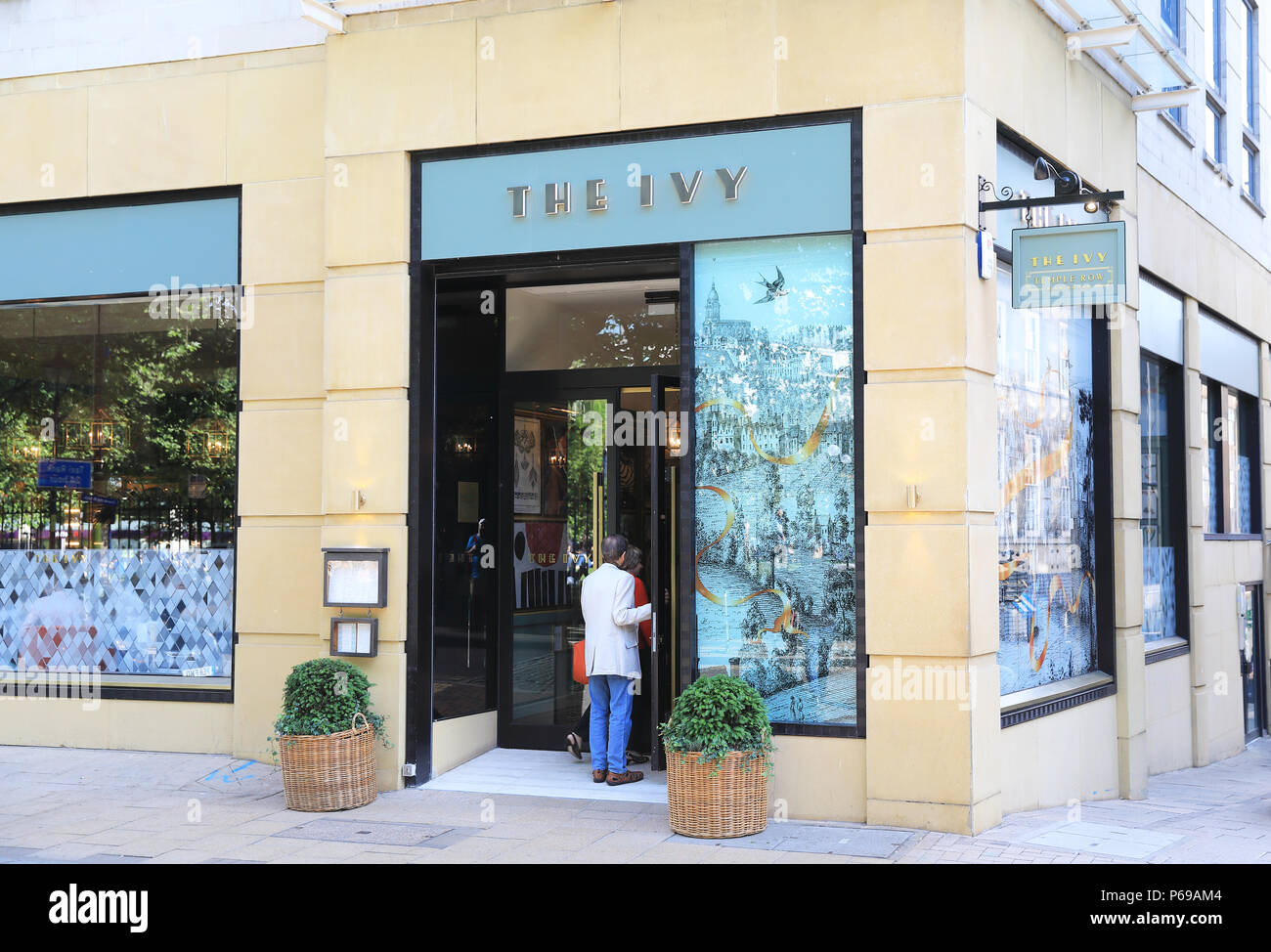 Birmingham the ivy hi-res stock photography and images - Alamy
