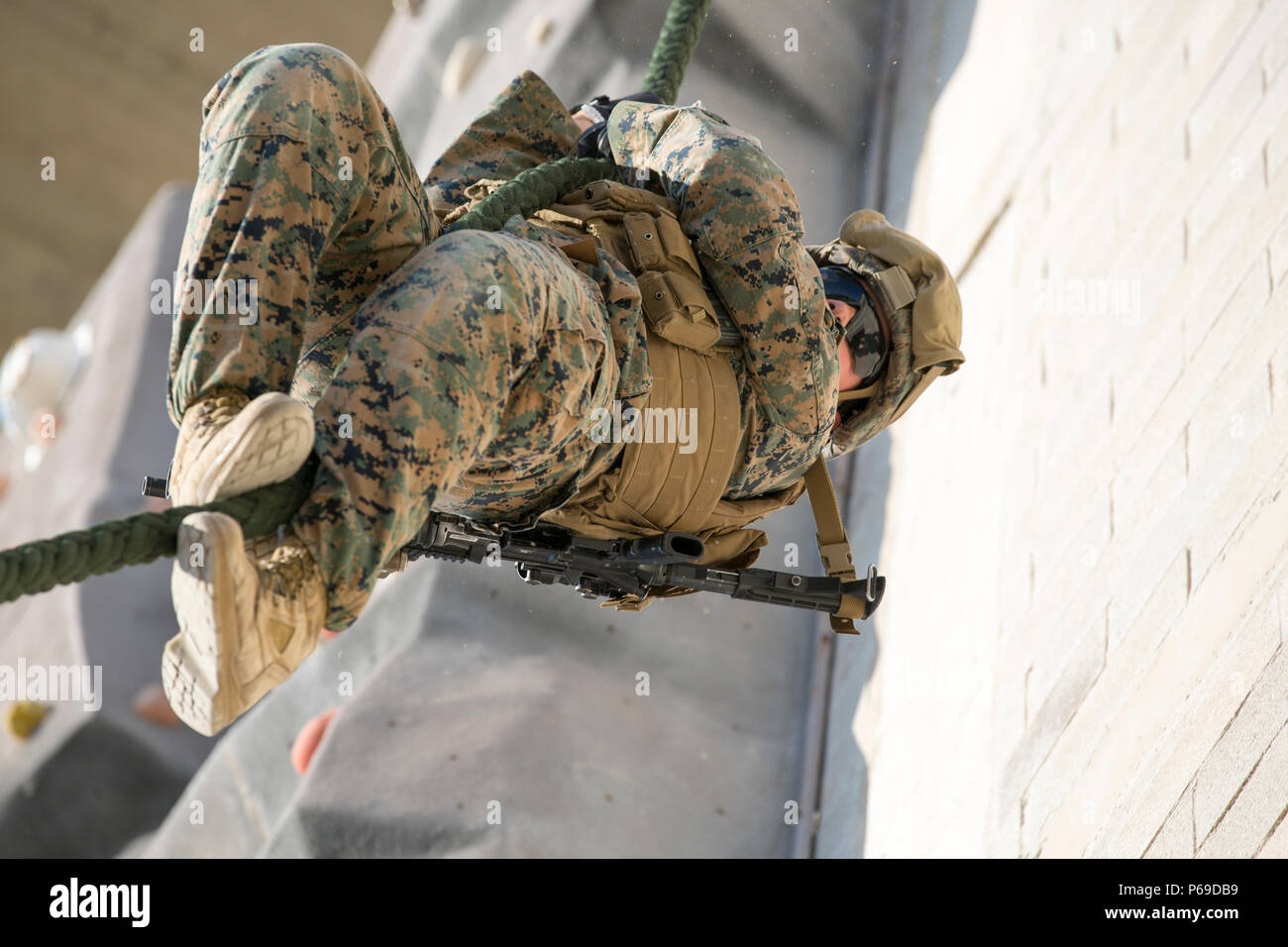 Operaciones de división hi-res stock photography and images - Alamy