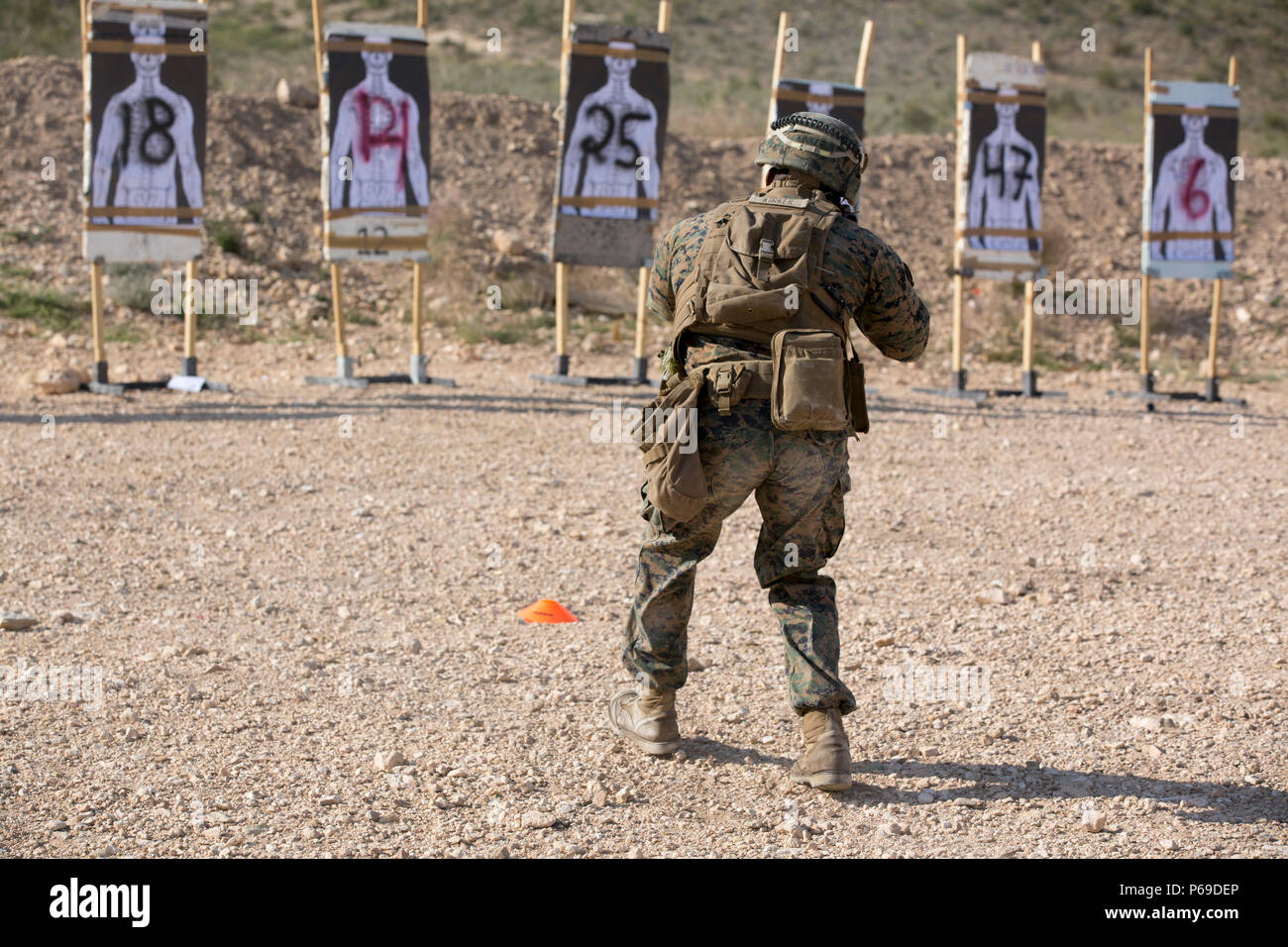 Operaciones de base hi-res stock photography and images - Alamy