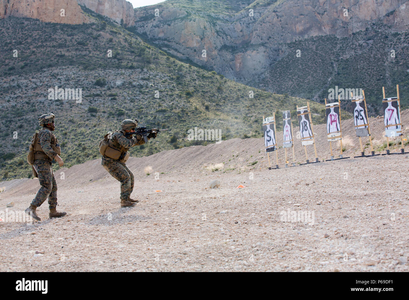 Operaciones de base hi-res stock photography and images - Alamy