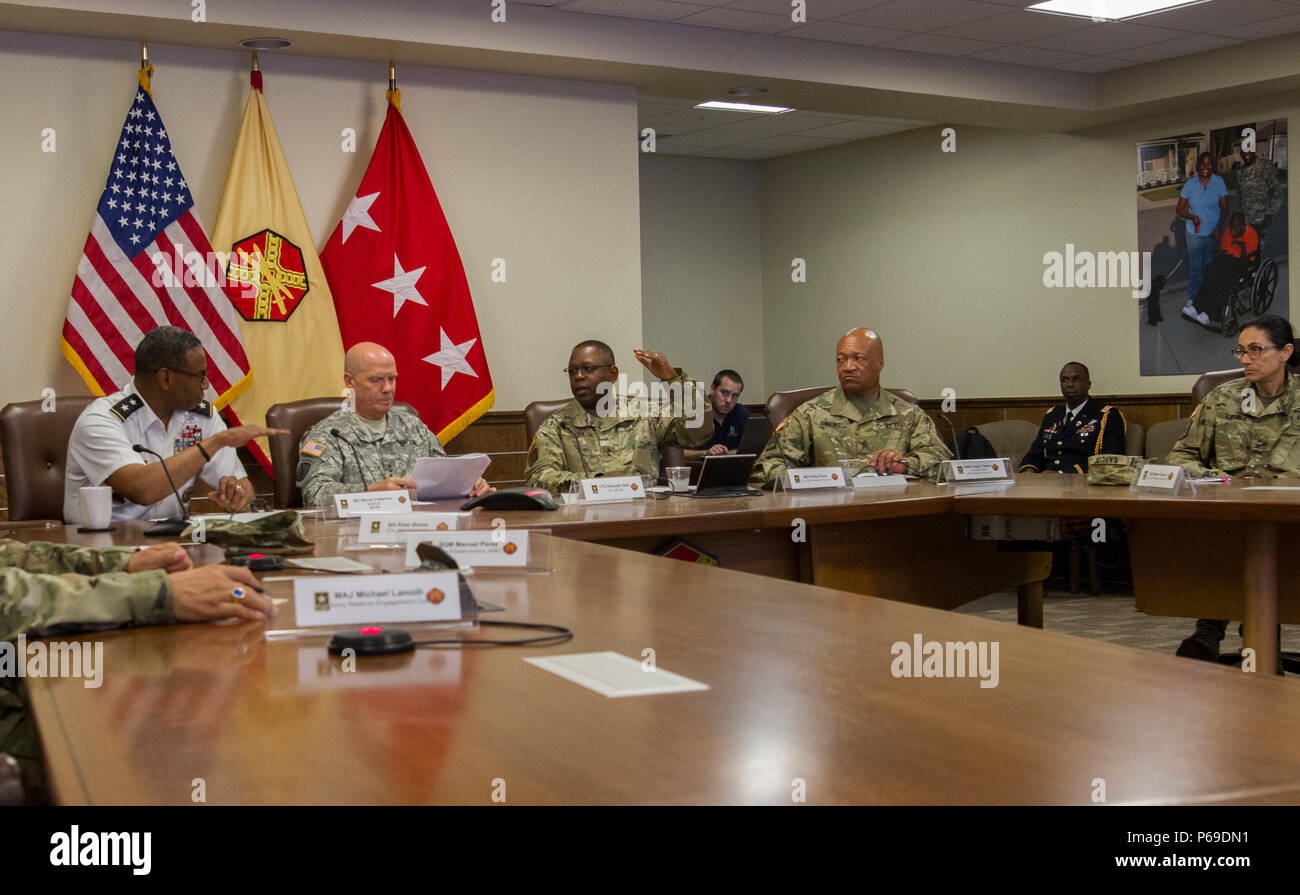 The command team from the 200th Military Police Command out of Ft ...