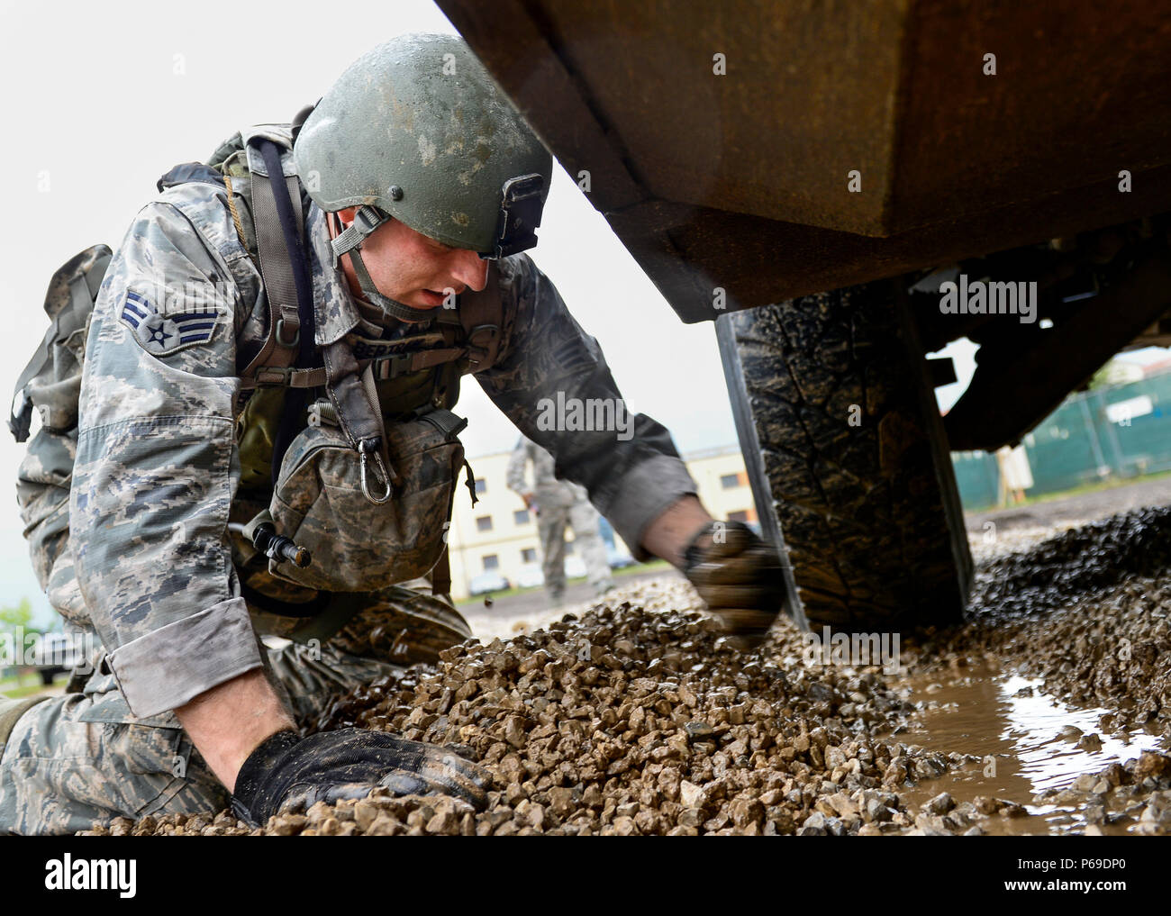 Humvee push hi-res stock photography and images - Alamy