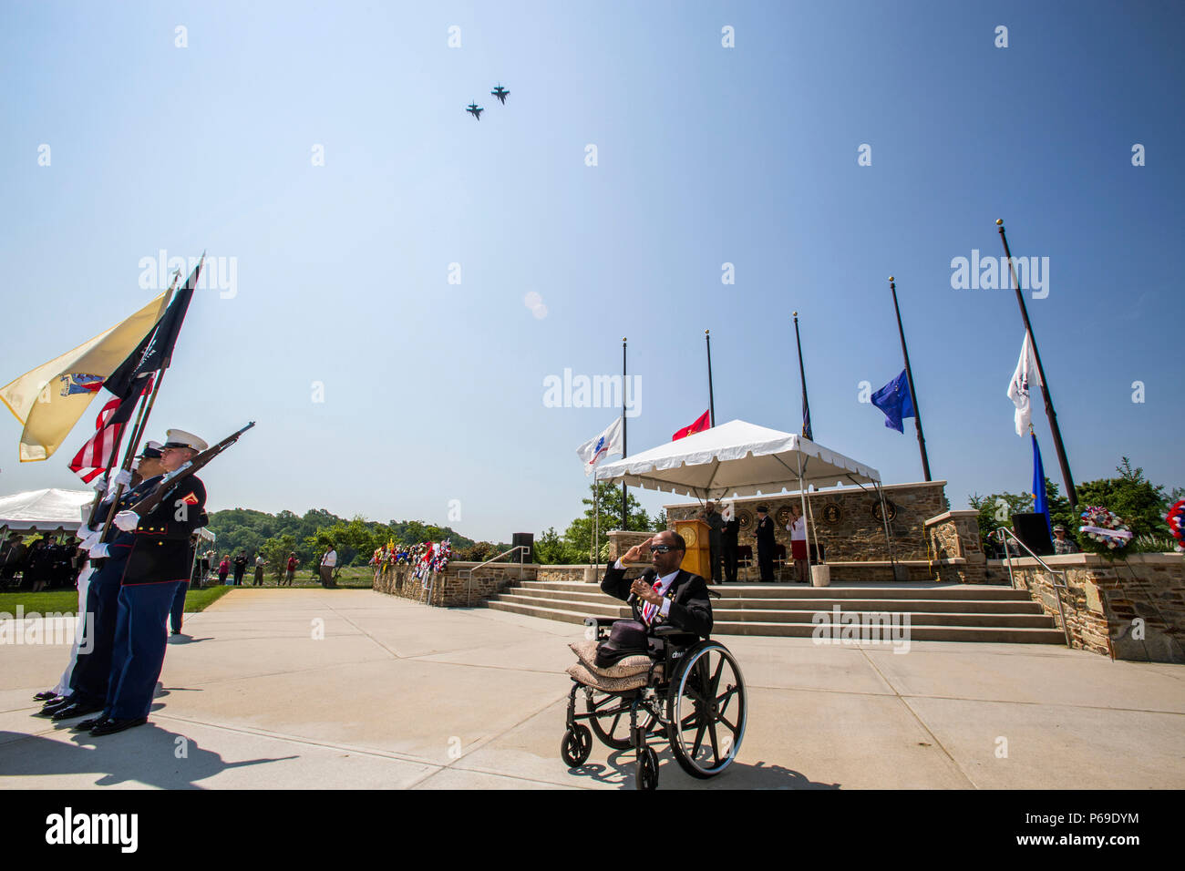 Two F-16 Fighting Falcons with the 177th Fighter Wing, New Jersey Air ...