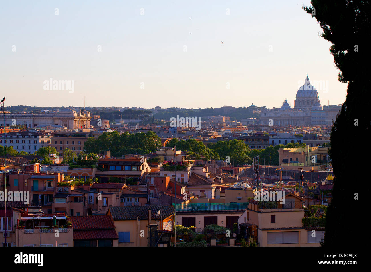 Streets of rome rooftops hi-res stock photography and images - Alamy