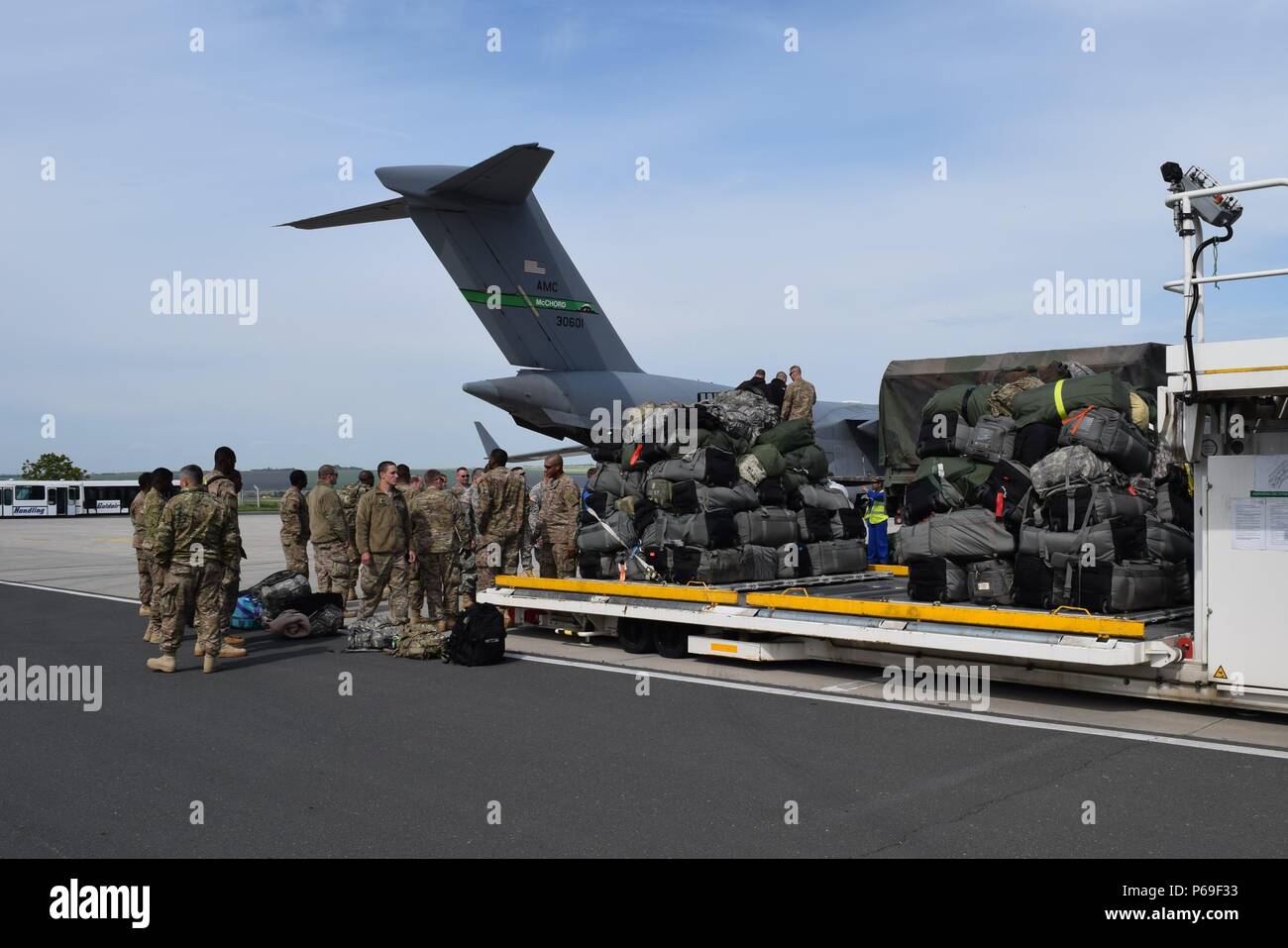 The first 194th Engineer Brigade, Tennessee Army National Guard troop ...