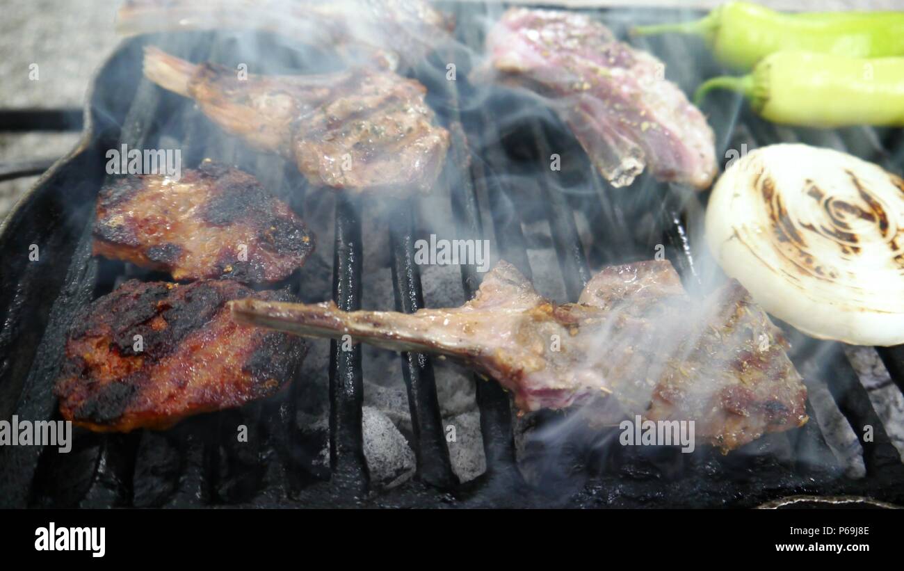 Bbq turkey hi-res stock photography and images - Alamy