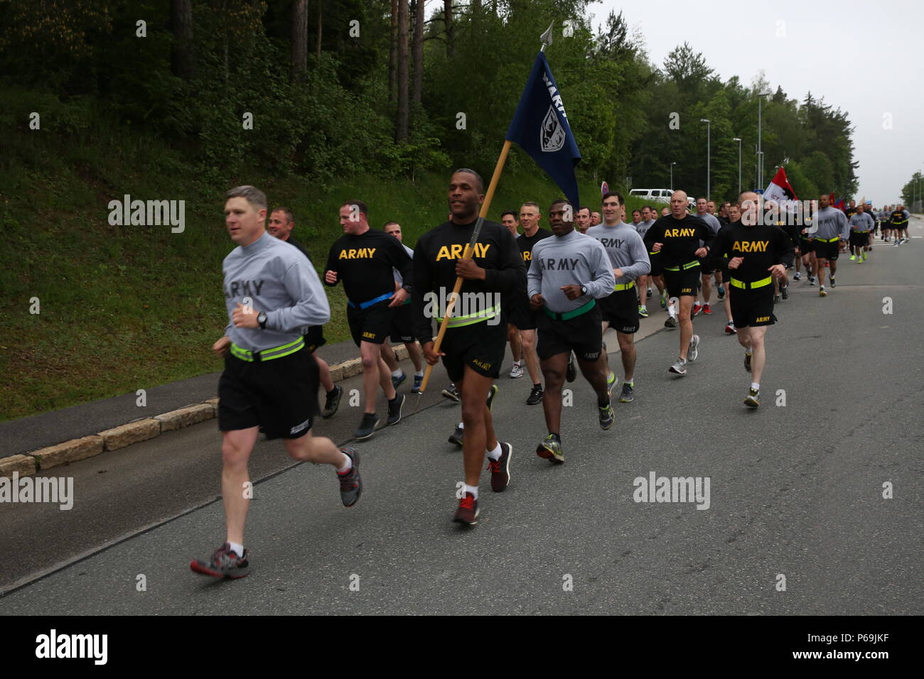 U.S. Soldiers of Joint Multinational Center (JMRC) (Operations Group ...
