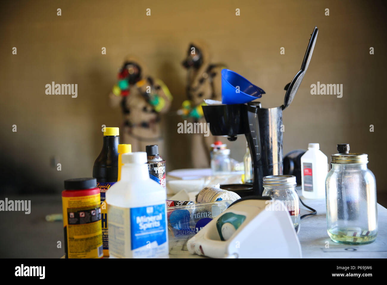 Clandestine drug lab hi-res stock photography and images - Alamy