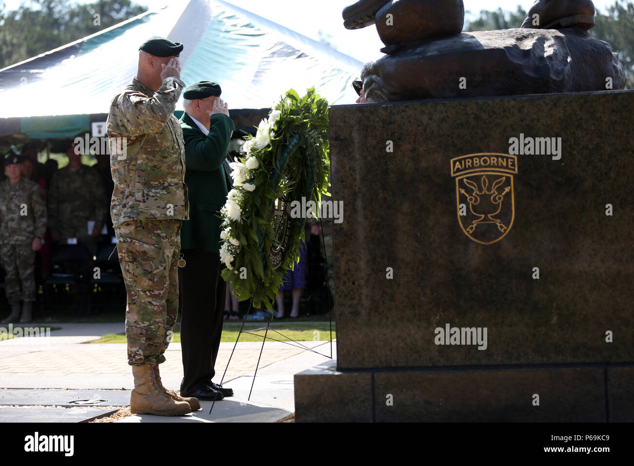 John deedrick hi-res stock photography and images - Alamy