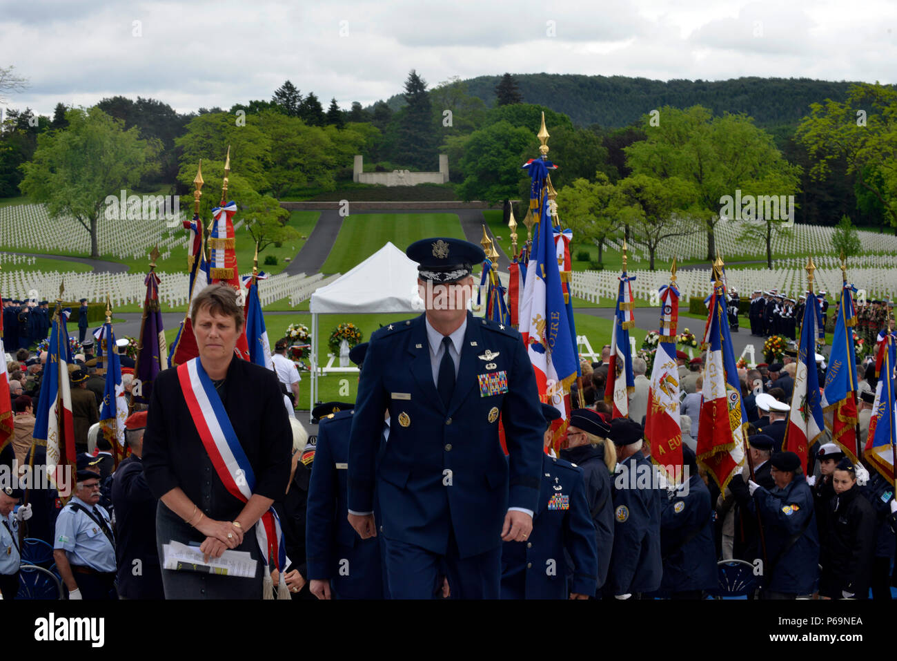 Brig. Gen. Jon Thomas, 86th Airlift Wing commander, departs Lorraine ...