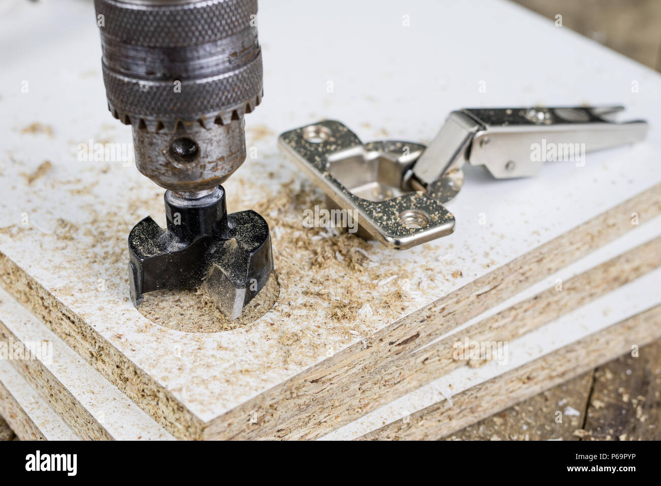 Milling cutter for fixing hinges in chipboard. Joinery accessories for ...