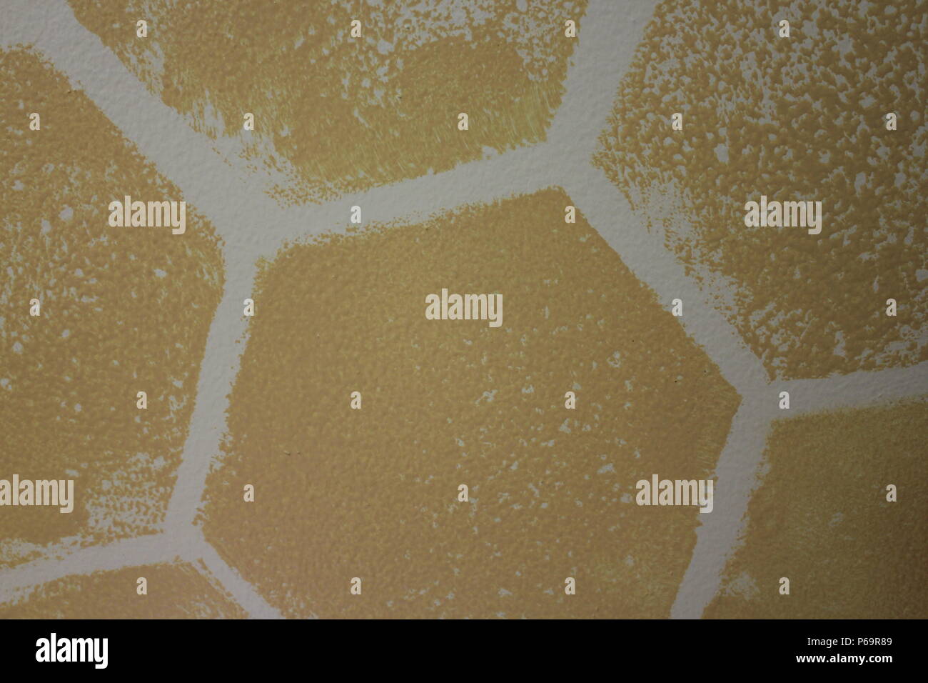 Full frame closeup of a yellow honeycomb pattern Stock Photo - Alamy