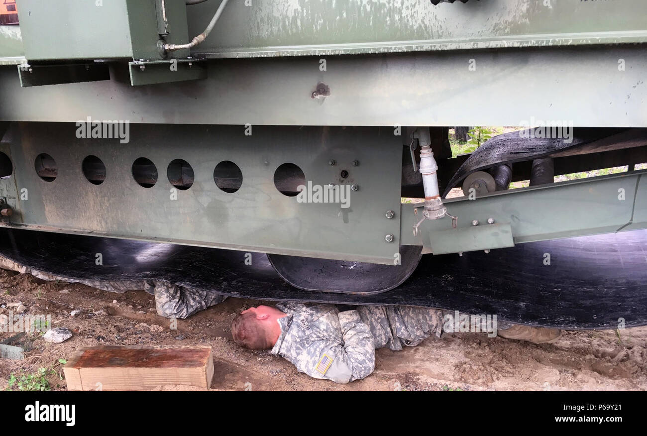 Fort Drum, N.Y. -- Spc. Dylan Preston (left) and Pfc. Donald Bramer ...