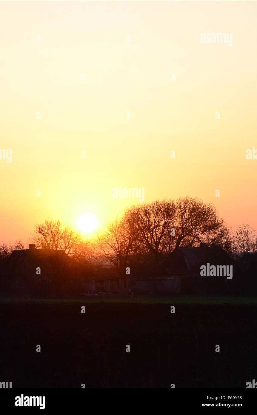Dawn in the village. Sunrise in the suburban landscape Stock Photo - Alamy
