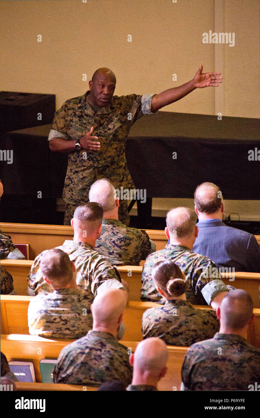 Sgt. Maj. of the Marine Corps, Ronald L. Green, speaks to Marines ...