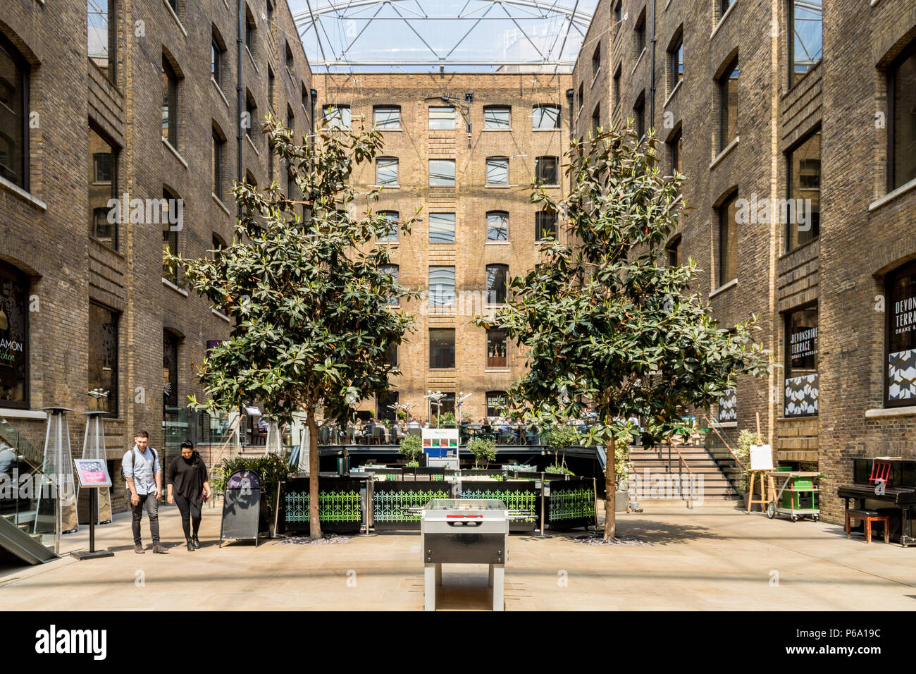 Devonshire square london hi-res stock photography and images - Alamy