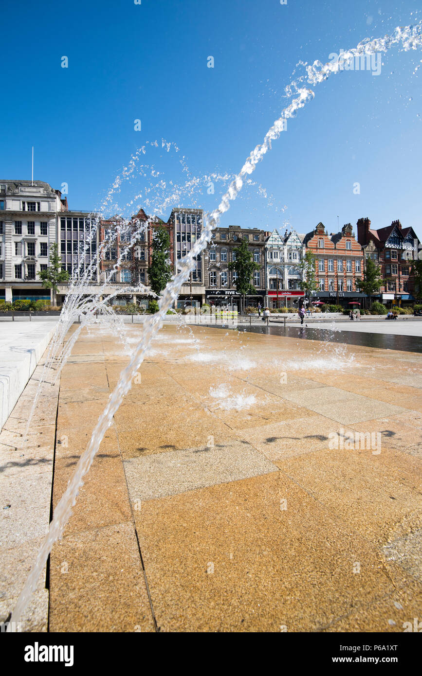 Shops and fountains hi-res stock photography and images - Alamy