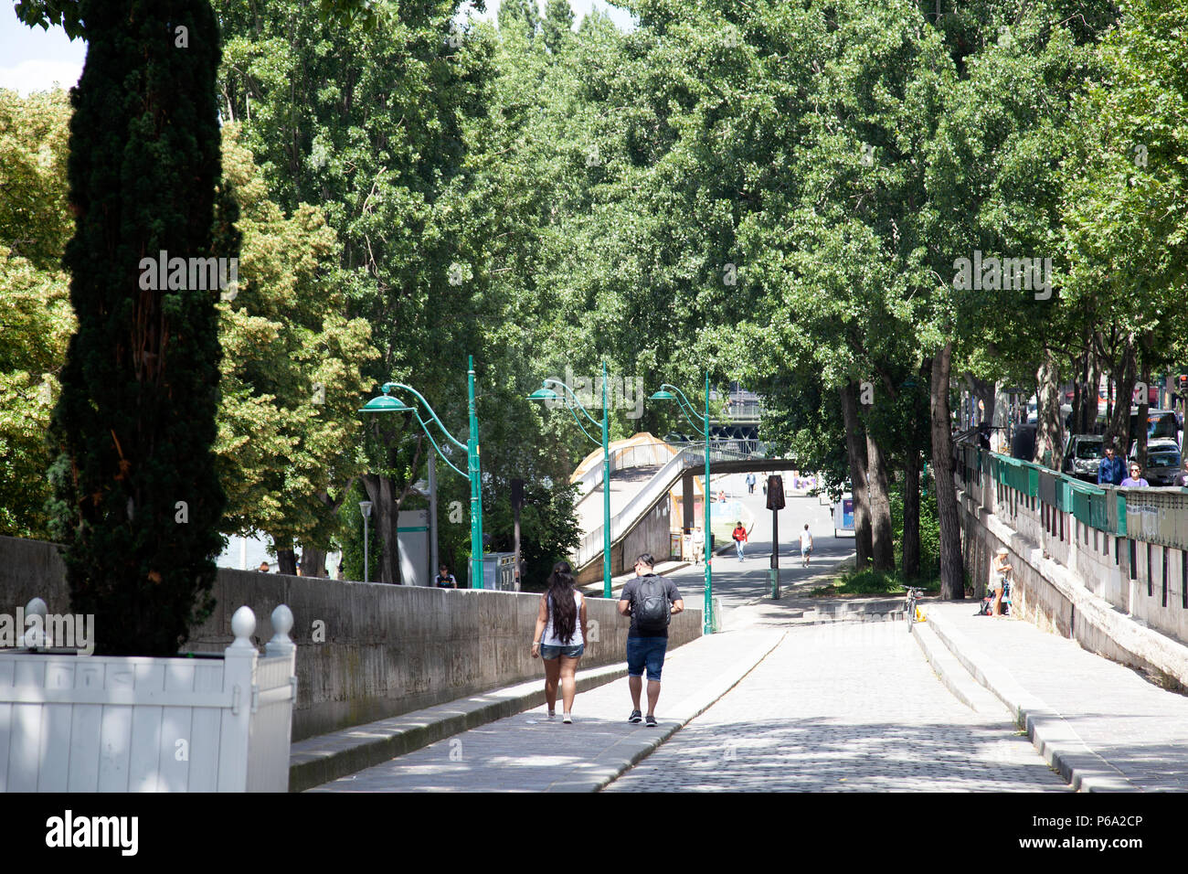 Seine Embankment Walkway Ramp - Paris France Stock Photo - Alamy
