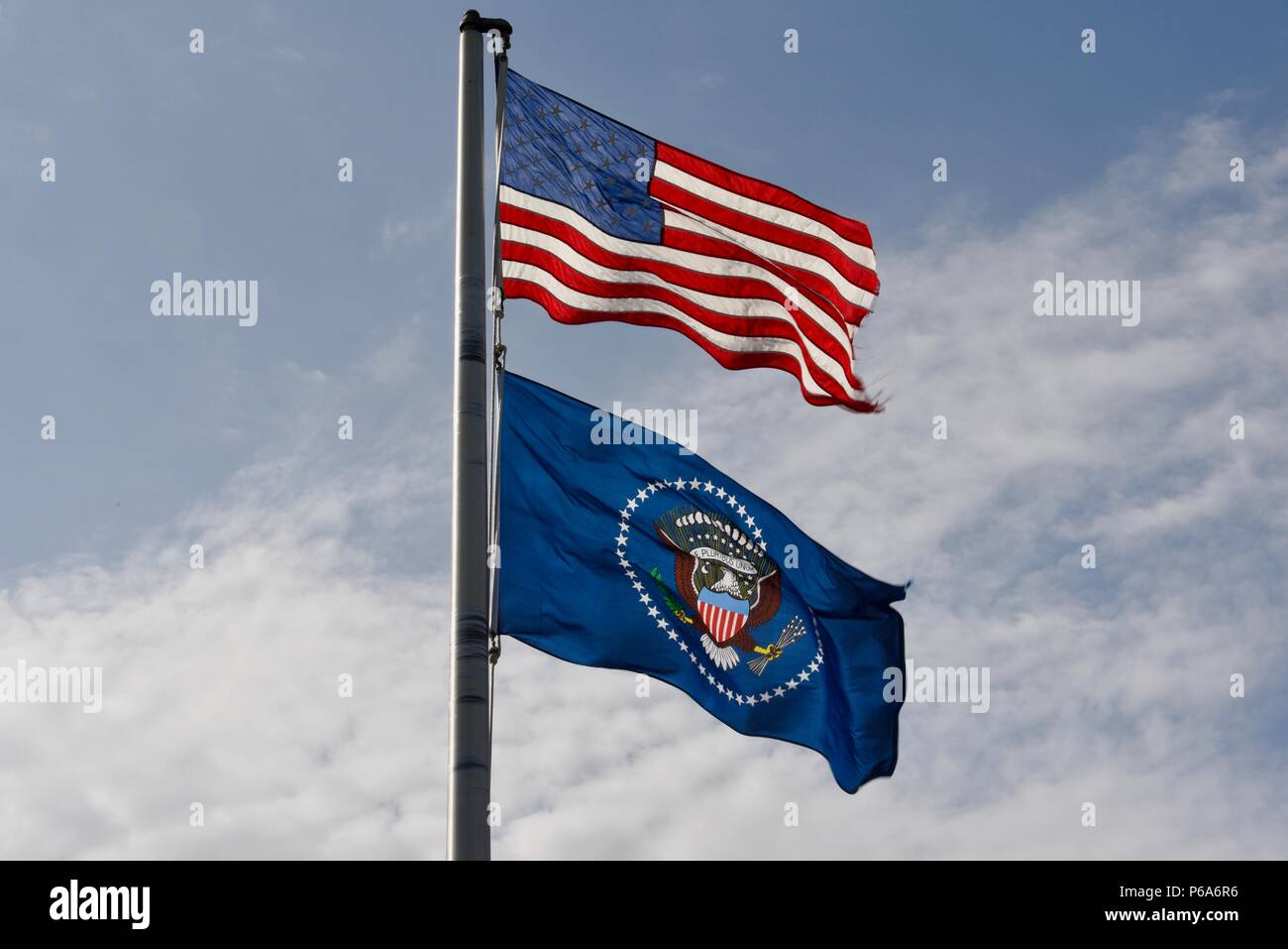 United States national & US Presidential flags, US, Presidential seal ...