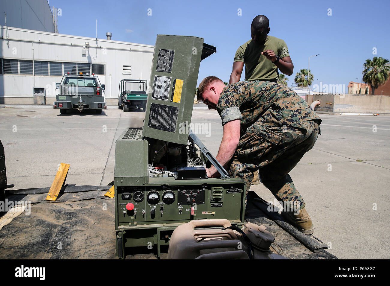 Forward repair system hi-res stock photography and images - Alamy