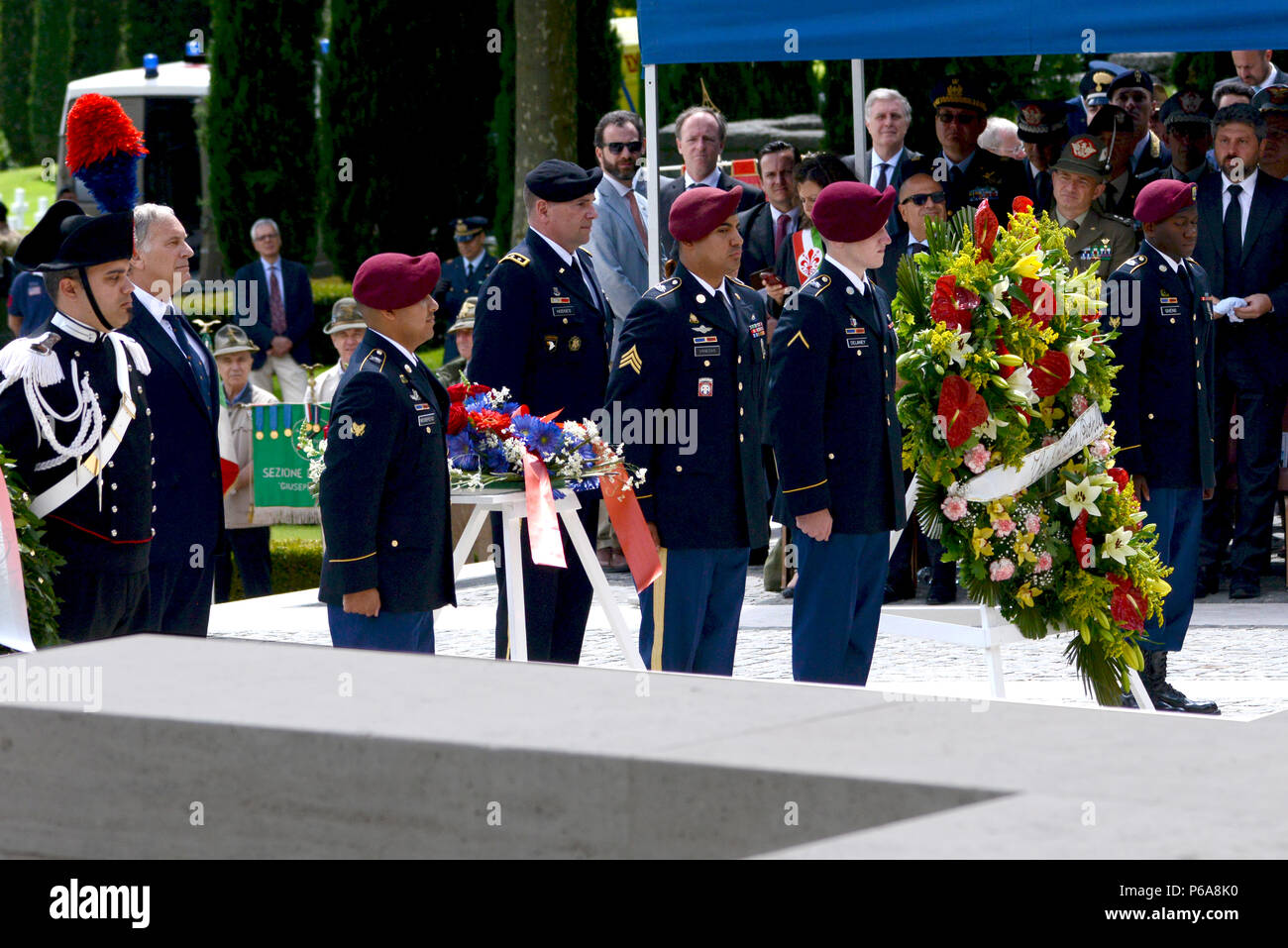 Reverend mario alexis portella hi-res stock photography and images - Alamy